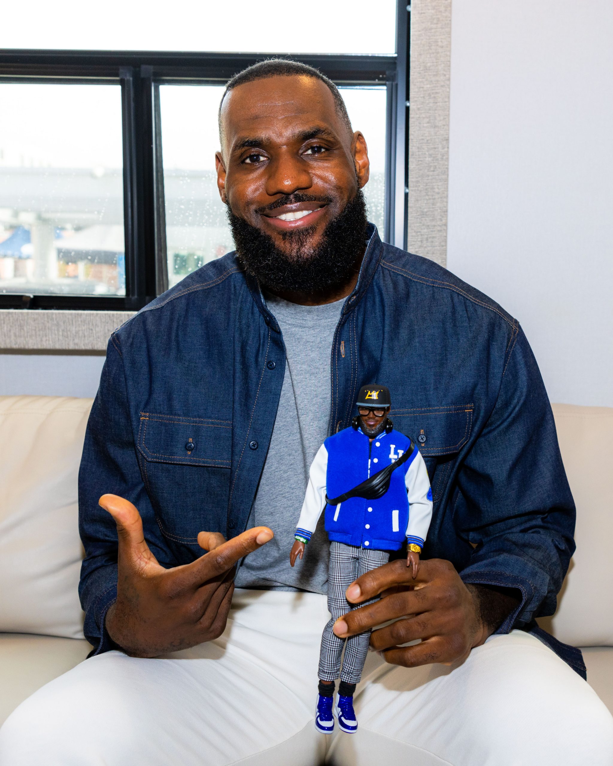 LeBron James é o primeiro homem real a se transformar em Ken - EP GRUPO ...